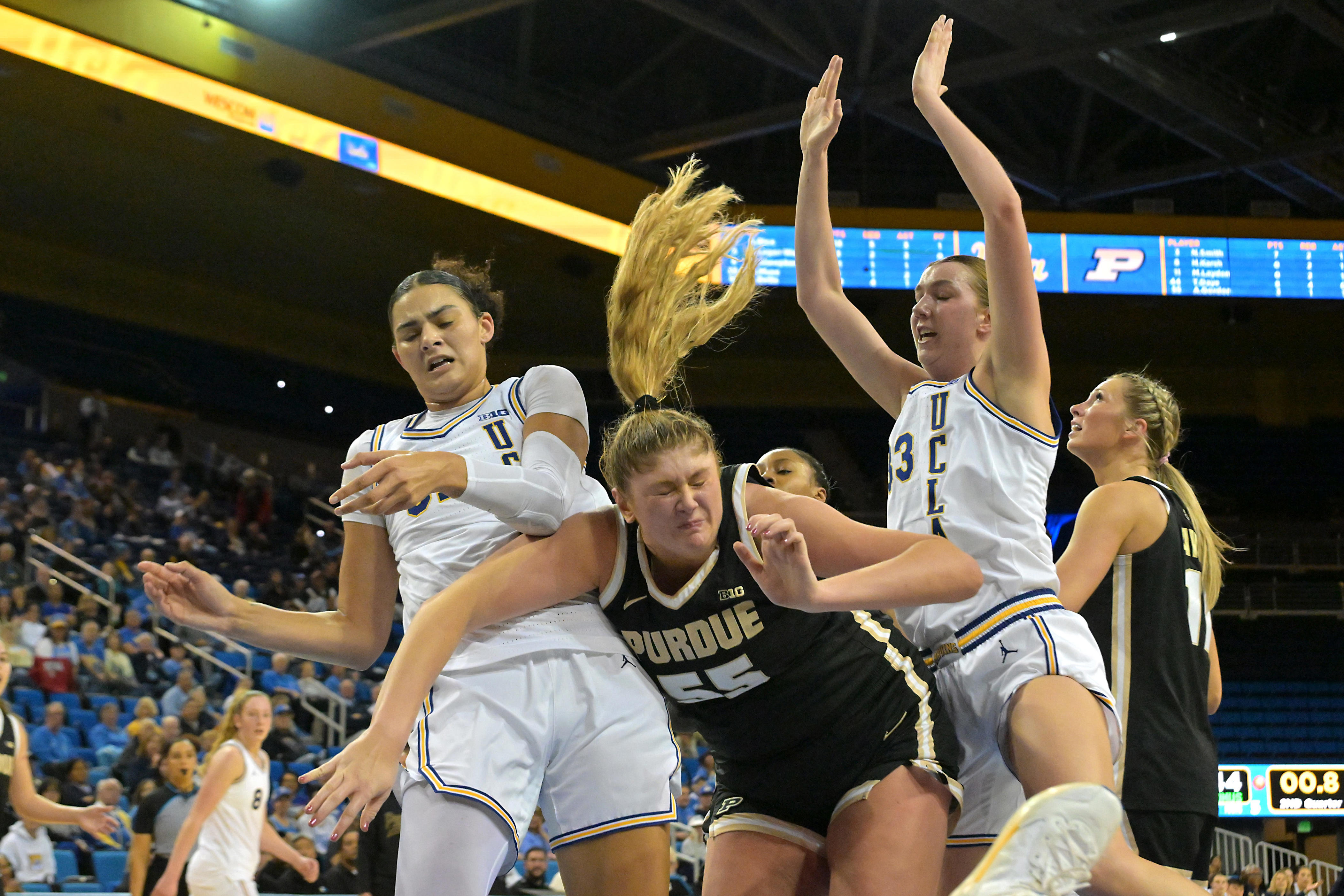 Los Angeles sports fans are missing out on UCLA women's hoops