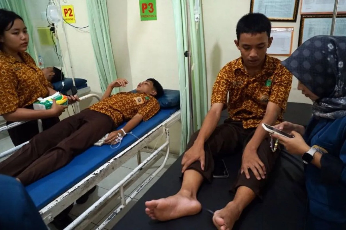 Diduga keracunan, 9 siswa SMK Sore Tulungagung dirawat setelah makan MBG