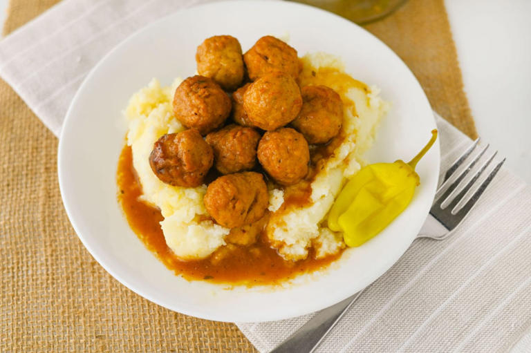 Saucy crock pot Mississippi meatballs recipe