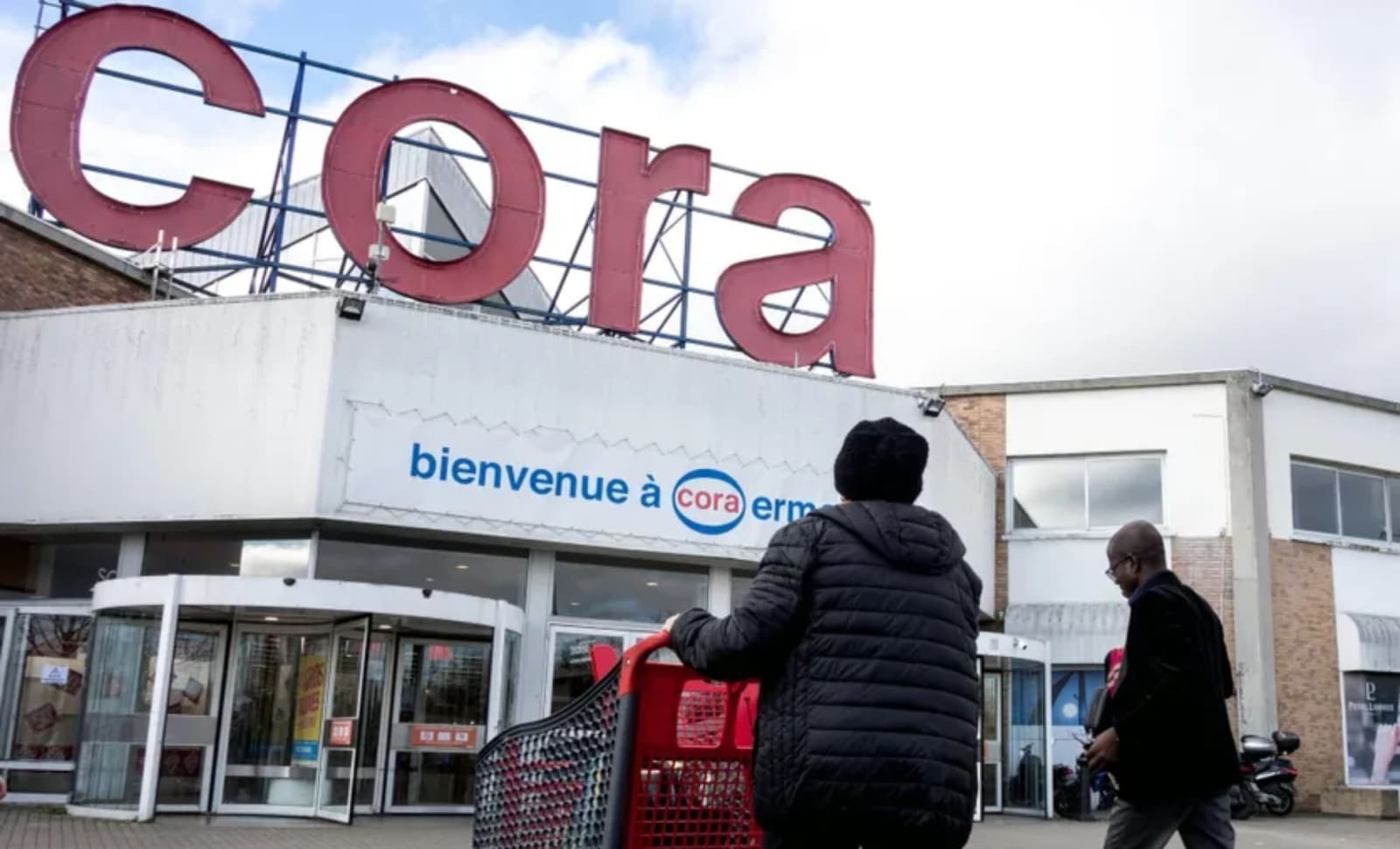 Delhaize remplace Cora : ce qui change pour les premiers magasins ouverts