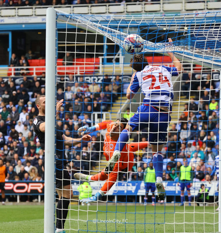 Reading bolster backline with Championship duo