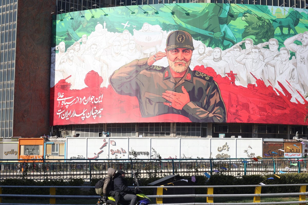 Iran's powerful Revolutionary Guard Corps warns US it has "finger on ...
