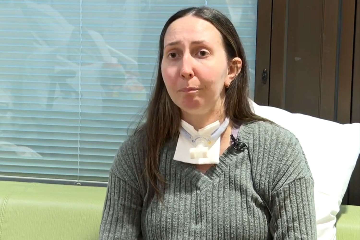 Woman gave birth to a son, only to lose mobility. After weeks of ...