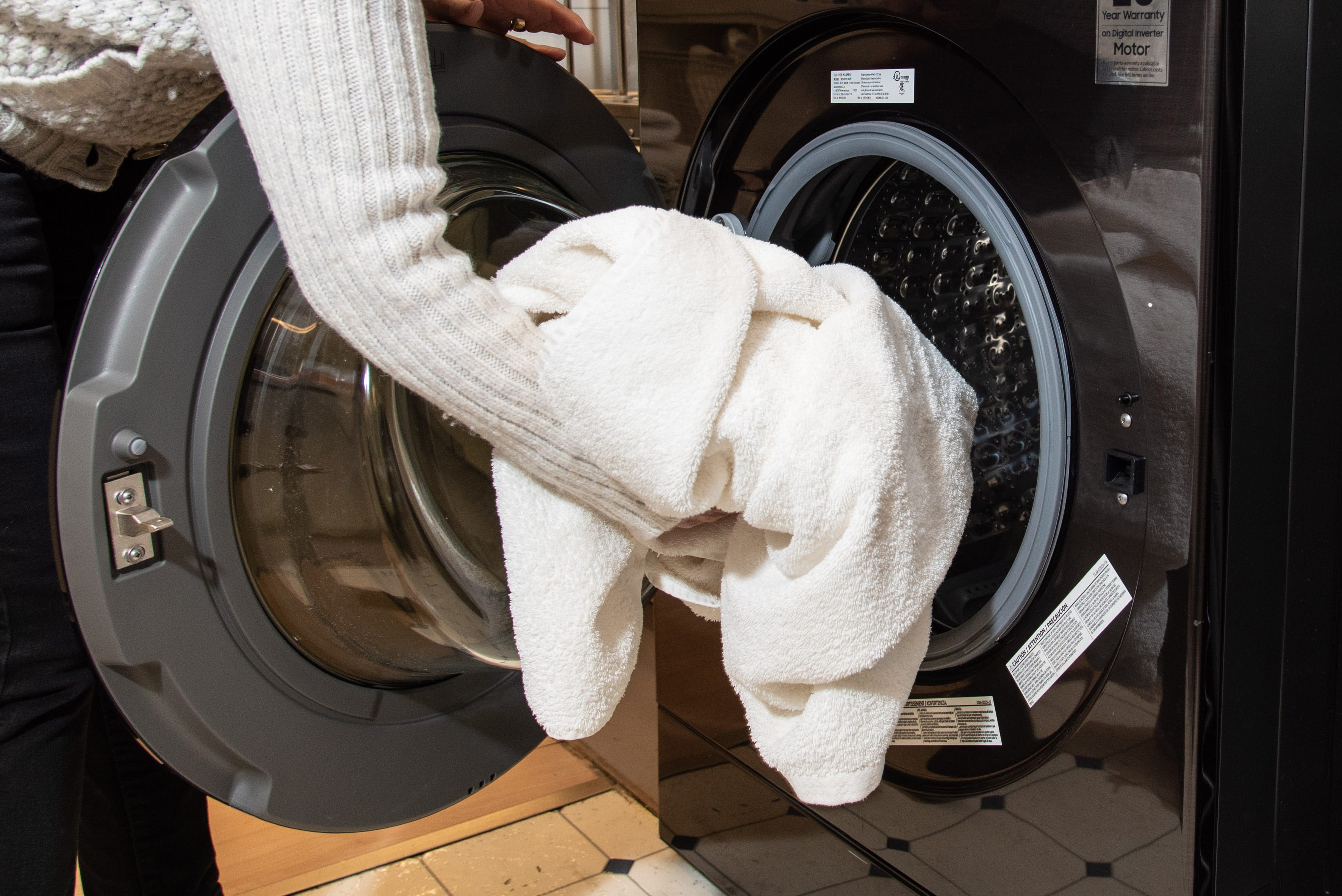 The best stackable washers and dryers that cleaning experts trust