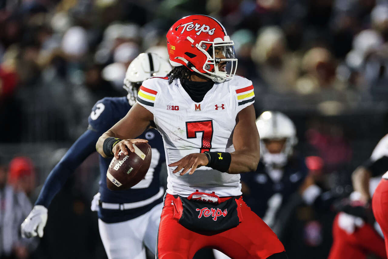 Texas football: Longhorns sign quarterback MJ Morris as veteran backup ...