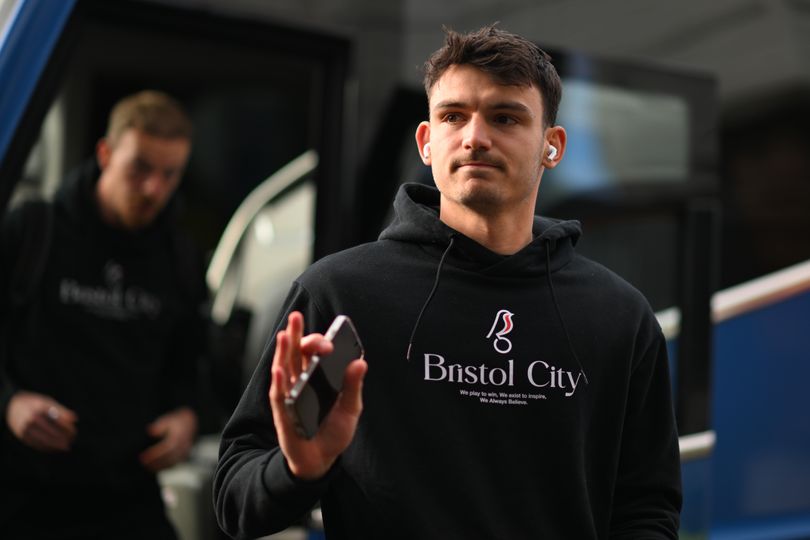 'Thank you' - Max O'Leary bids farewell to Bristol City as goalkeeper ...
