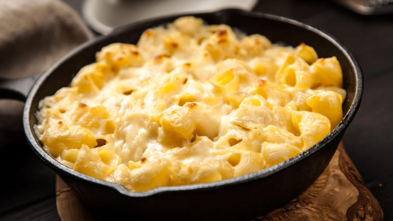 Boyfriend only eats chicken fingers and mac and cheese. I uninvited him ...