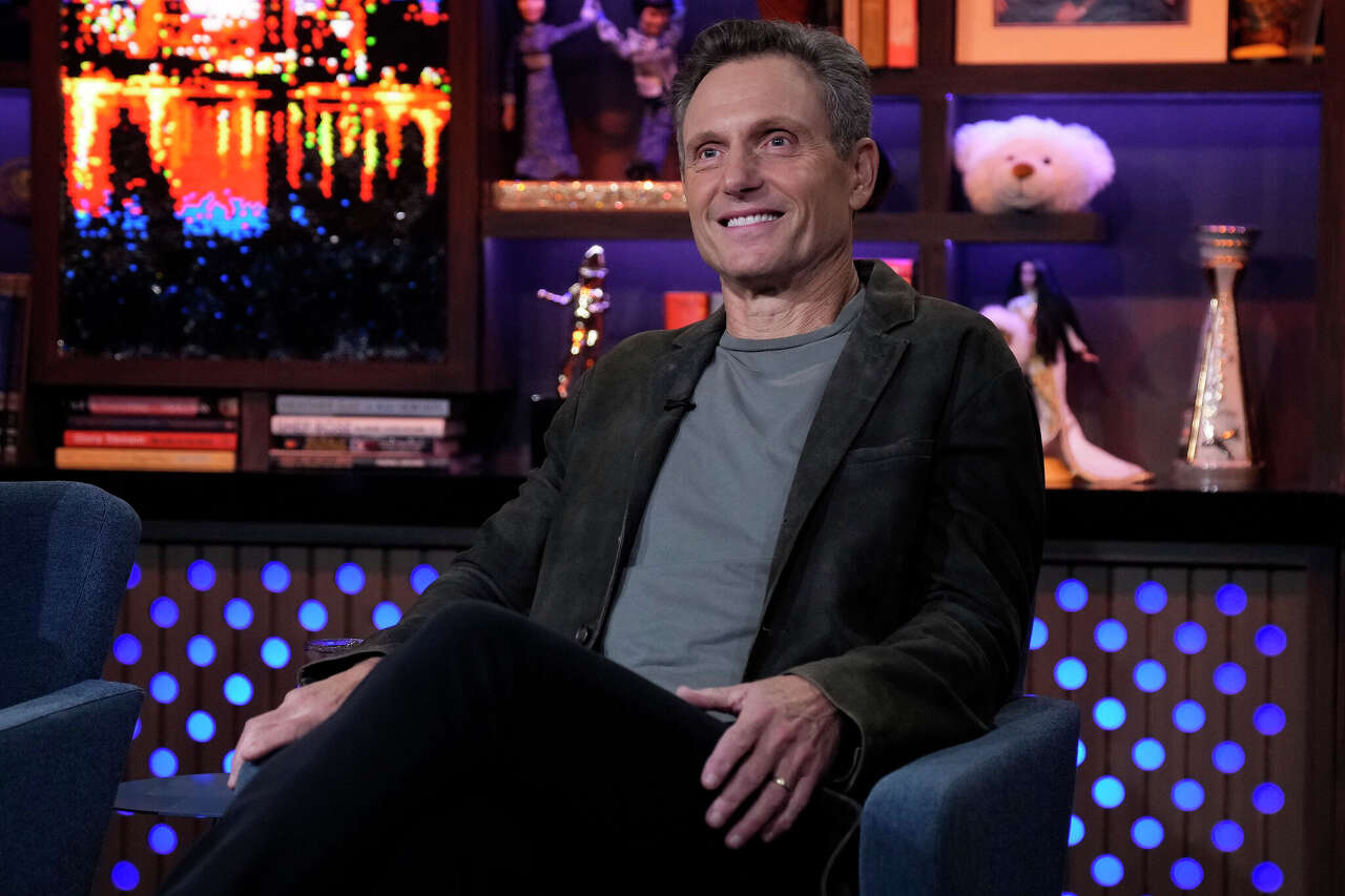 Westport's Shonda Rhimes to give humanitarian award to actor Tony Goldwyn