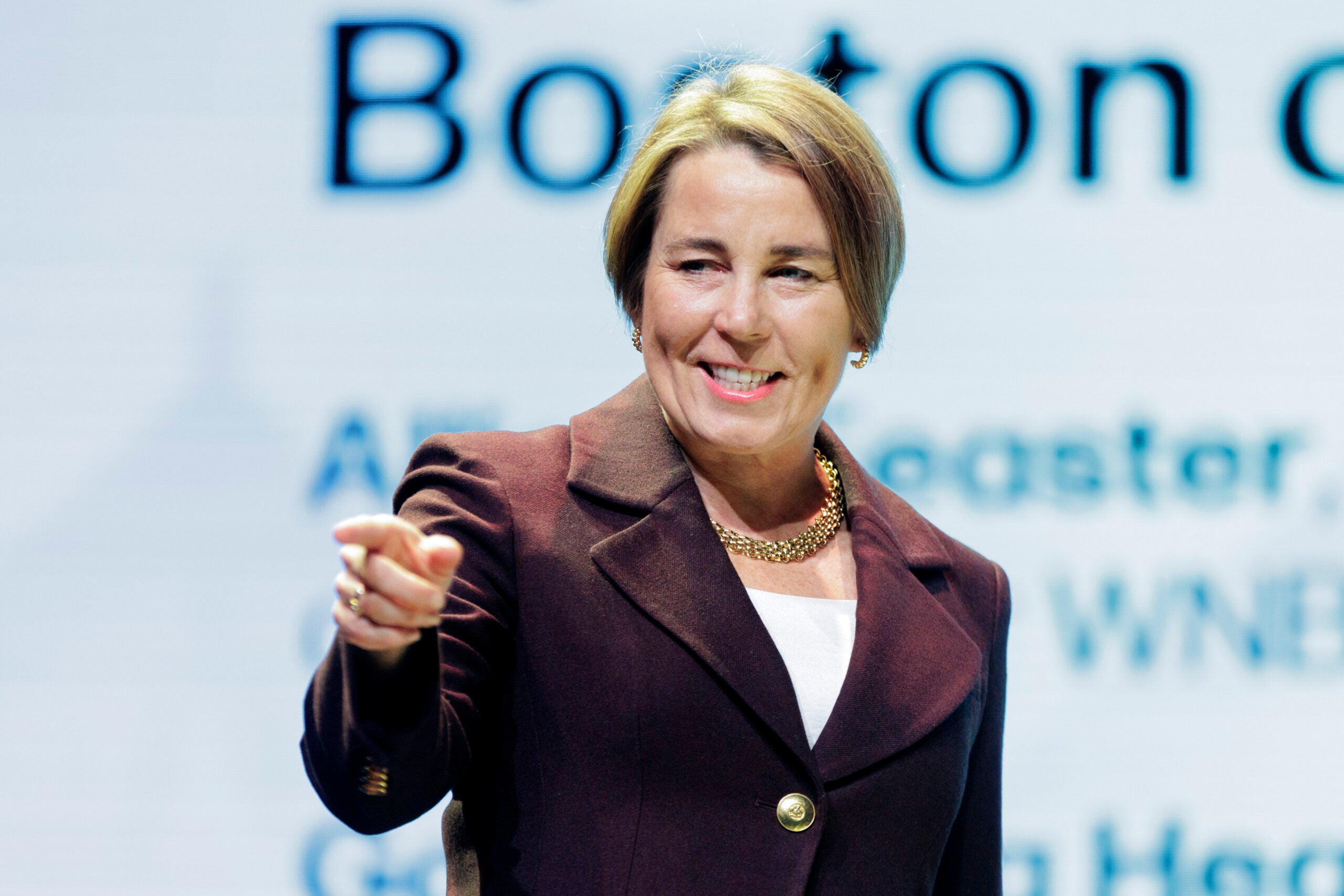 Healey announces statewide cuts to winter utility bills