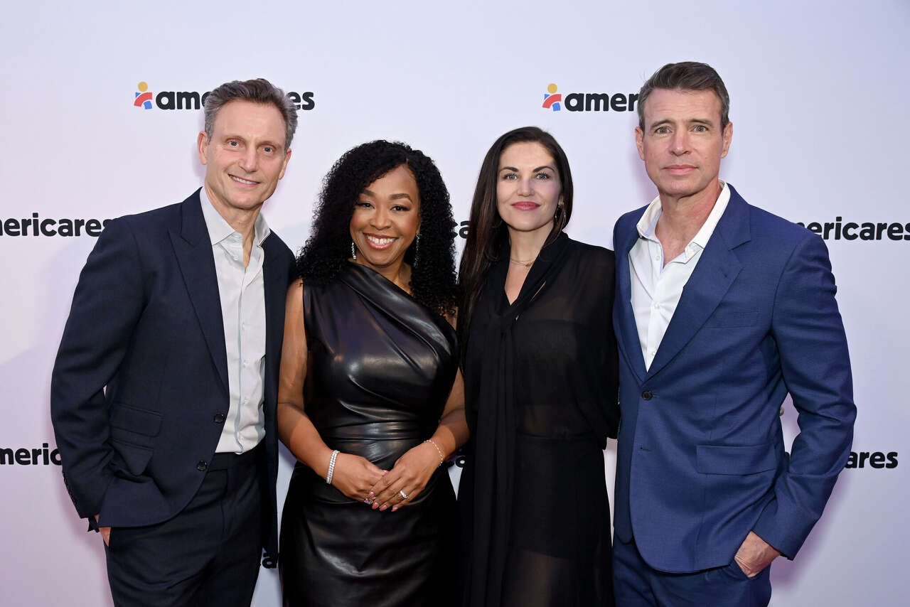 Westport's Shonda Rhimes to give humanitarian award to actor Tony Goldwyn