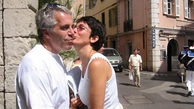 Ghislaine Maxwell to 'plead the Fifth' as she refuses to testify before ...