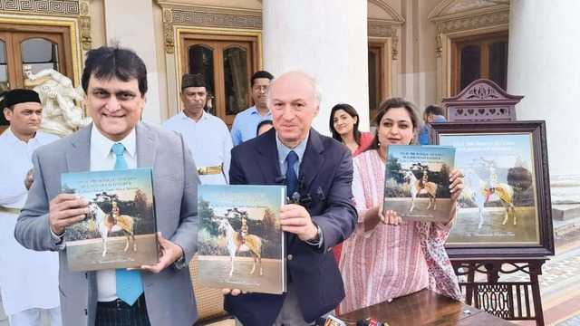 Azmet Jah launches book featuring rare photos of eighth Nizam