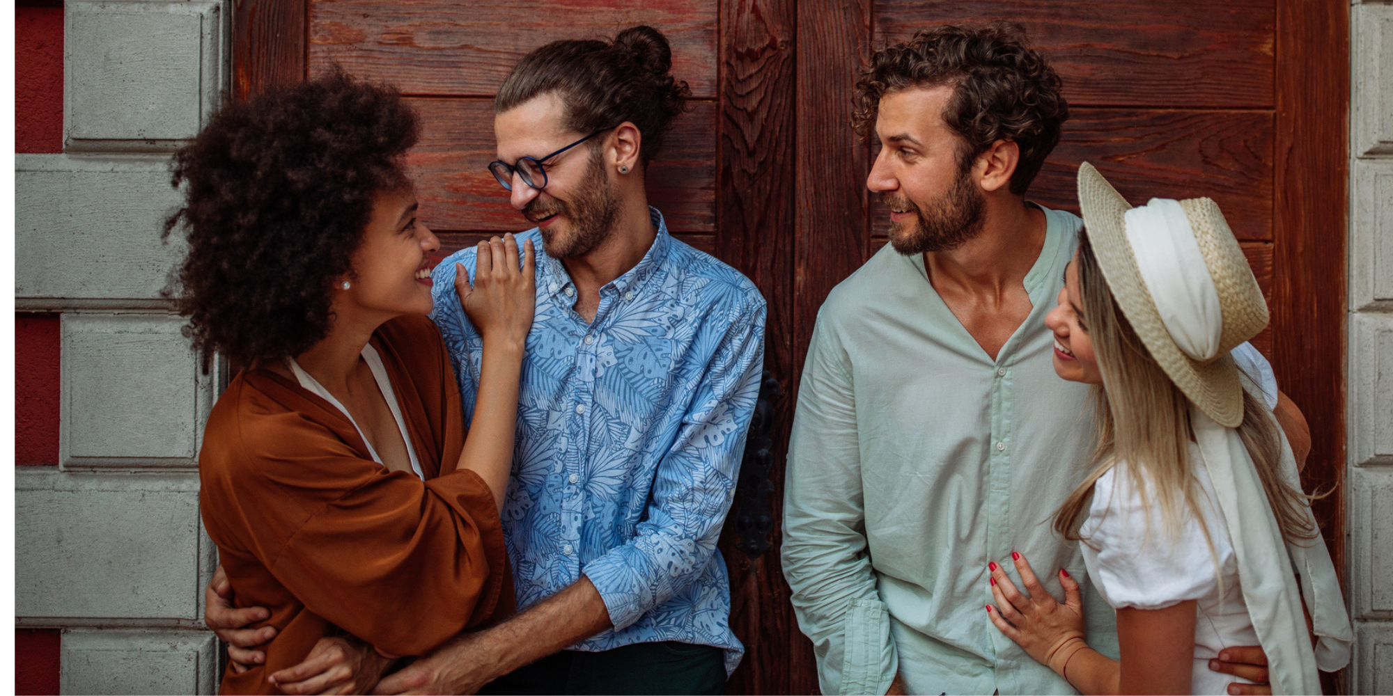 Are group dates and double dates a good idea? Here’s what experts say