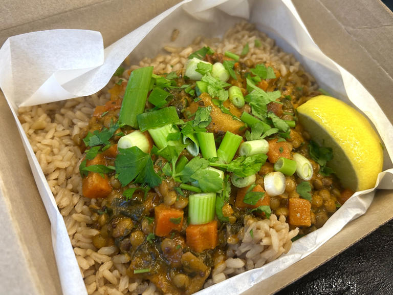 Trying Leon’s January specials: What’s worth ordering?