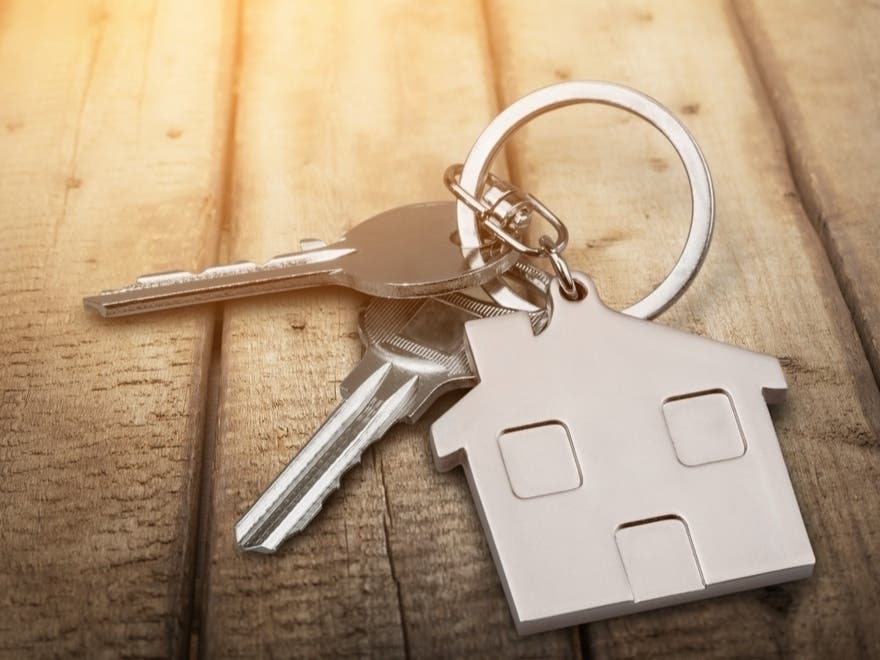 Tenants say Newark apartment building still has security risks after ...