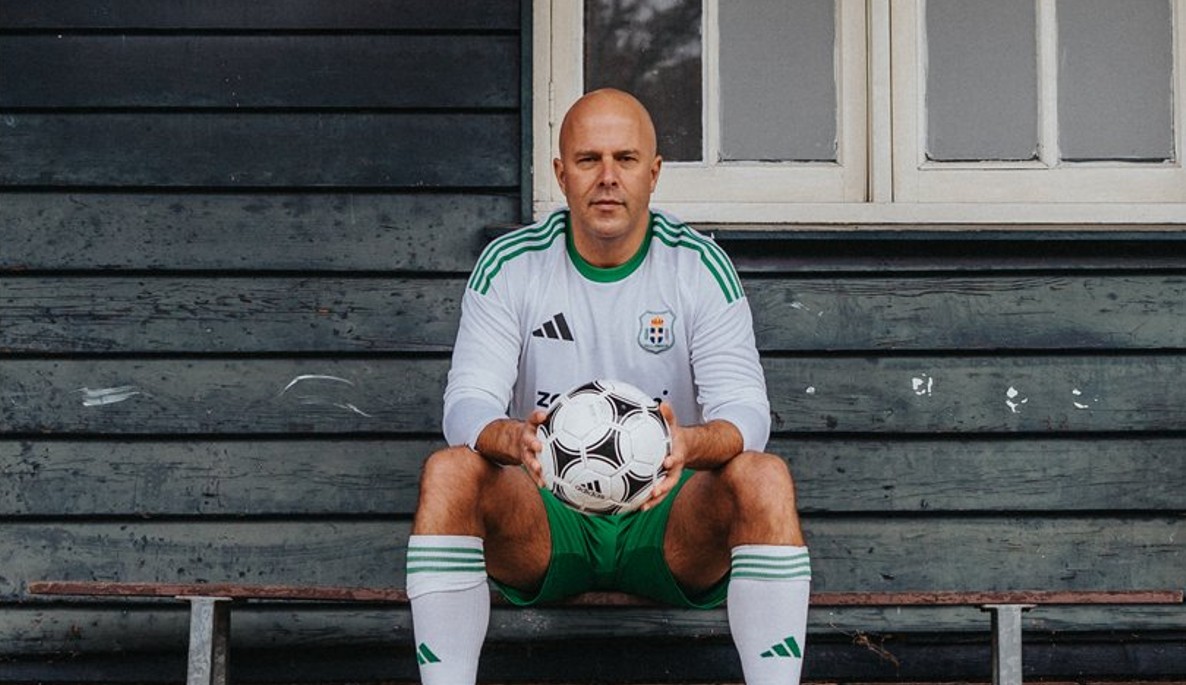 Slot en Stam schitteren in jubileumshirt van PEC Zwolle