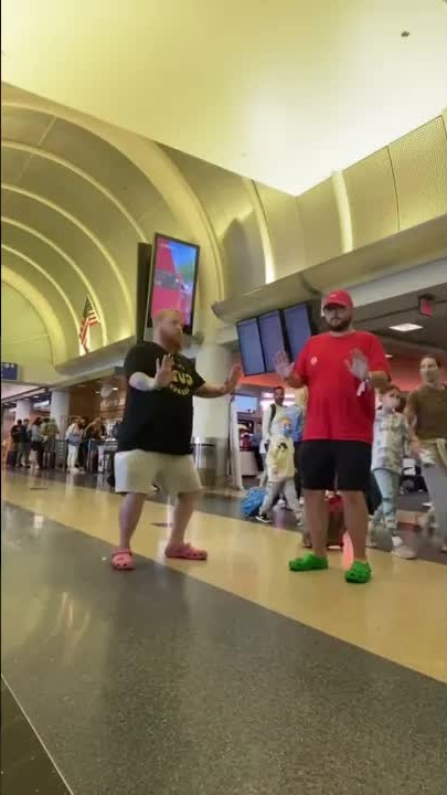 Goat Simulator shimmy with @MrHamilton