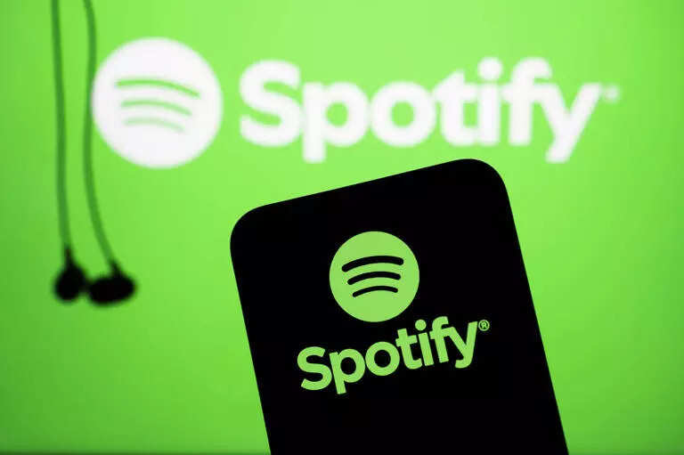 Spotify starts rolling out AI-powered prompted playlist in US