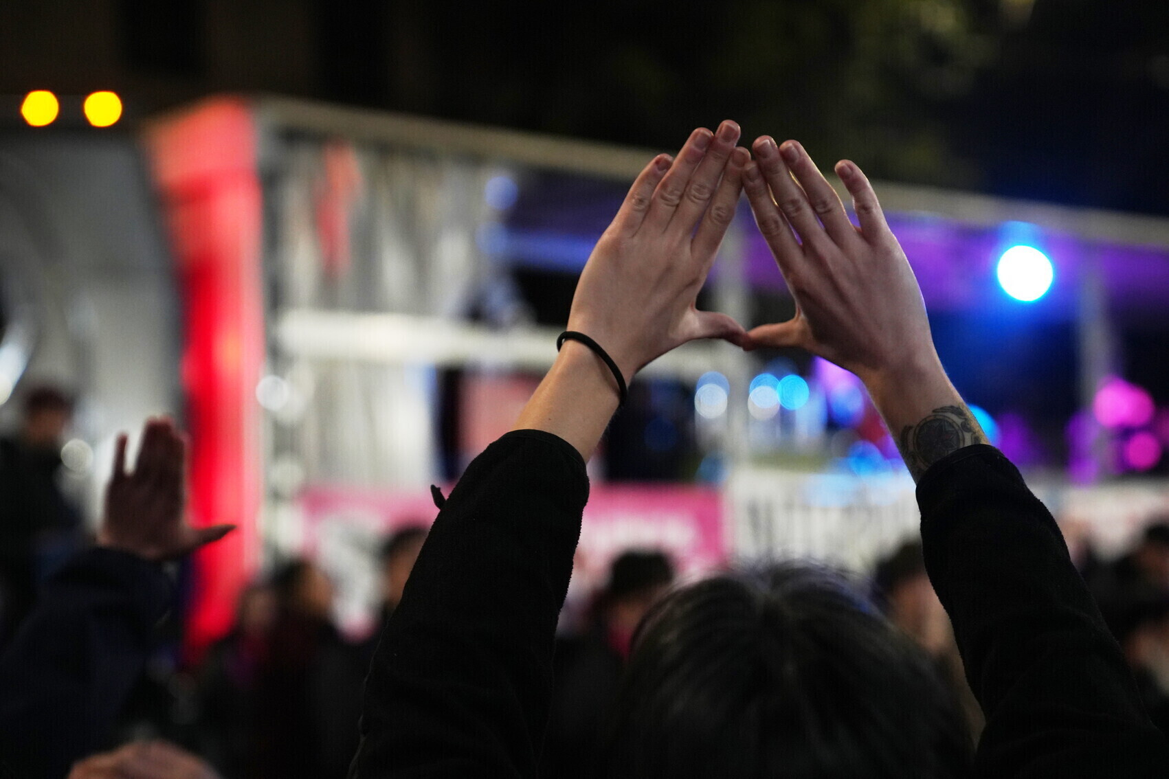 Violenza sessuale, cambia il testo. L'ira delle opposizioni