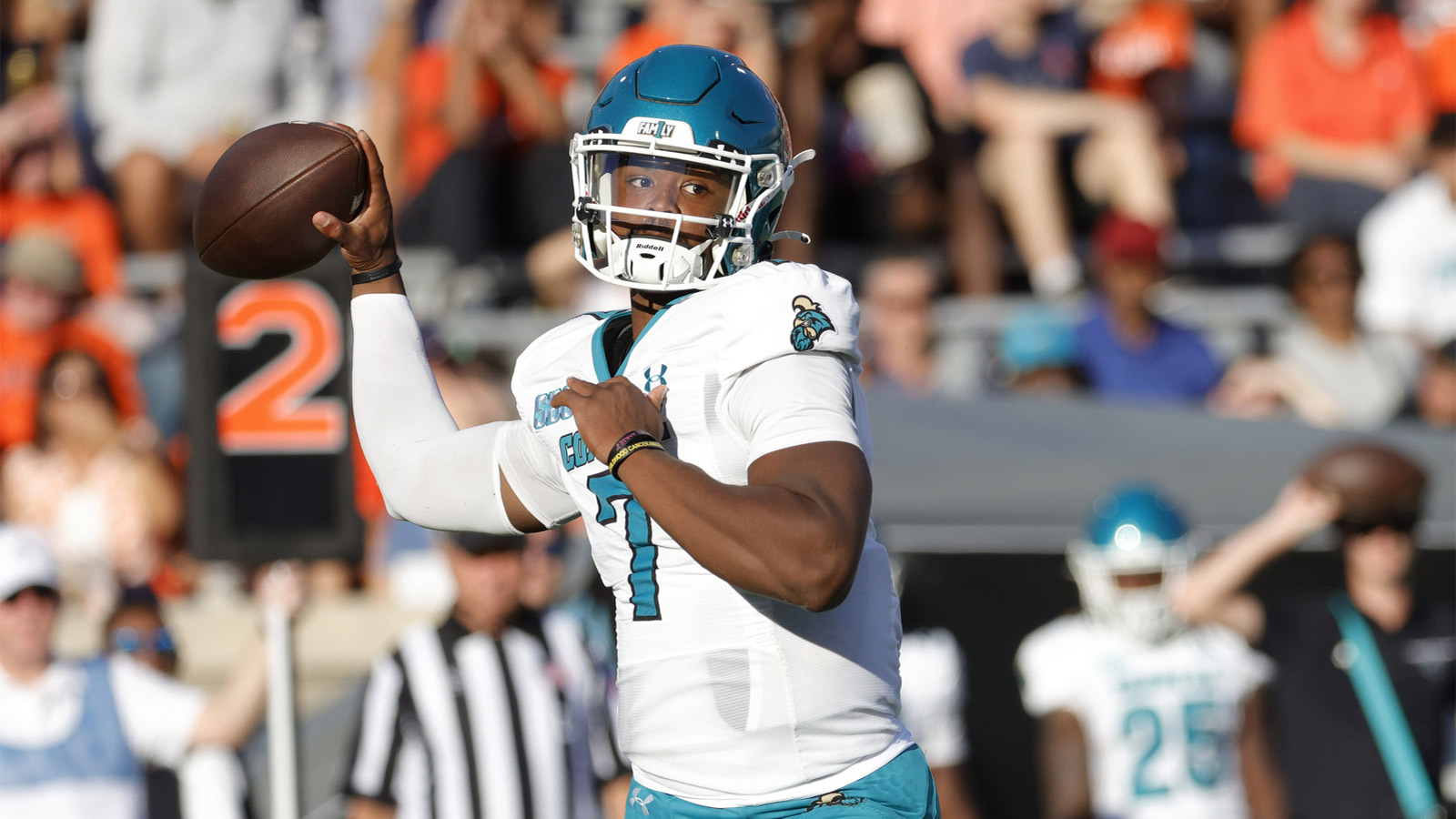 Texas football gets Arch Manning new backup in transfer portal