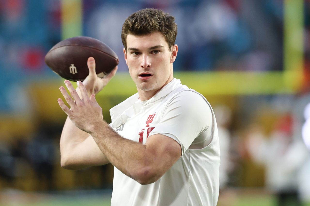 Fernando Mendoza reveals his stance on having a girlfriend while ...