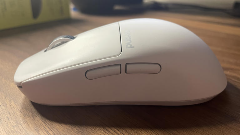 This Pulsar gaming mouse almost converted me to claw grip gaming