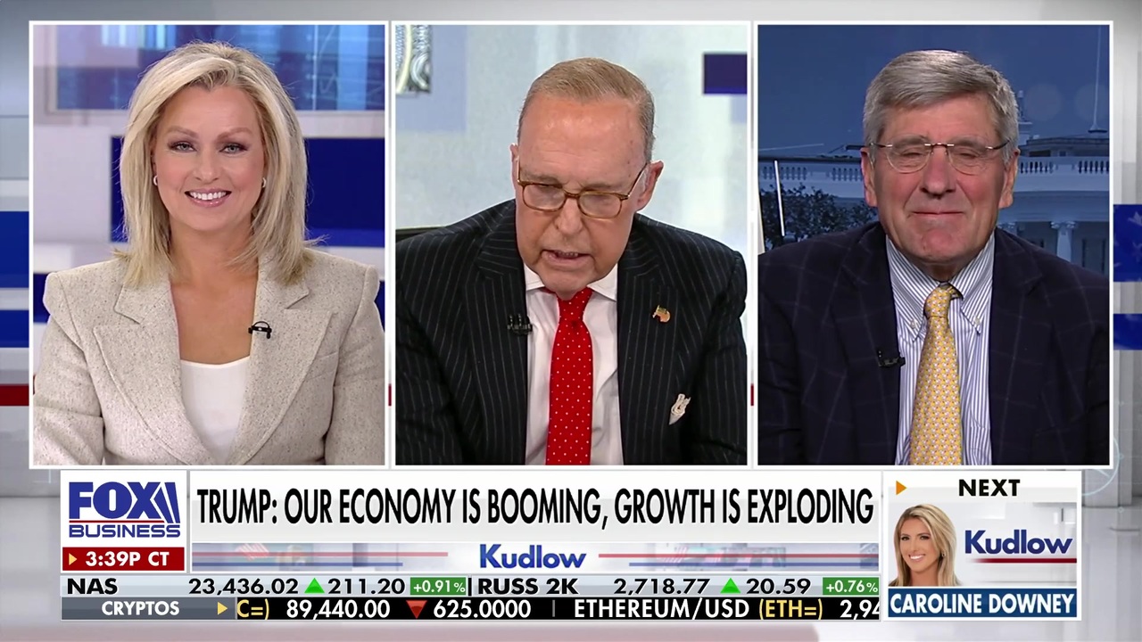 Sandra Smith lauds 'undeniable' economic boom Trump has brought America