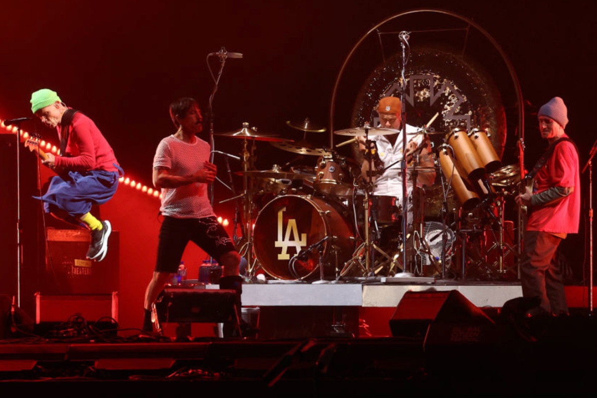 Red Hot Chili Peppers icon to release 1st solo album, announces tour