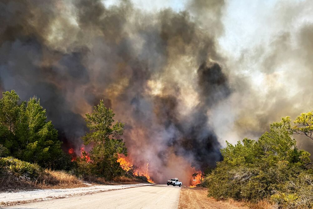 Highlands County officials monitor smoke from wildfire, prescribed burns