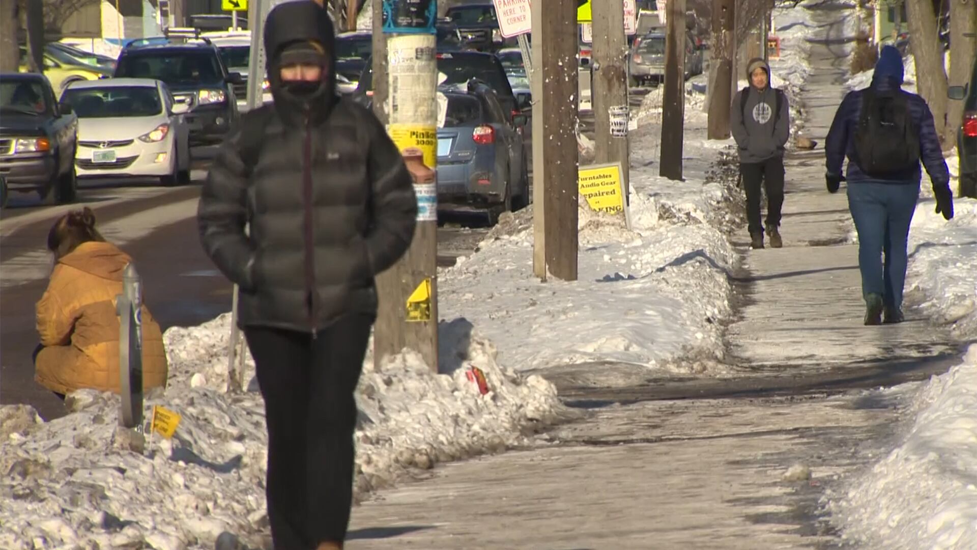 Experts warn of dangers of bitter cold