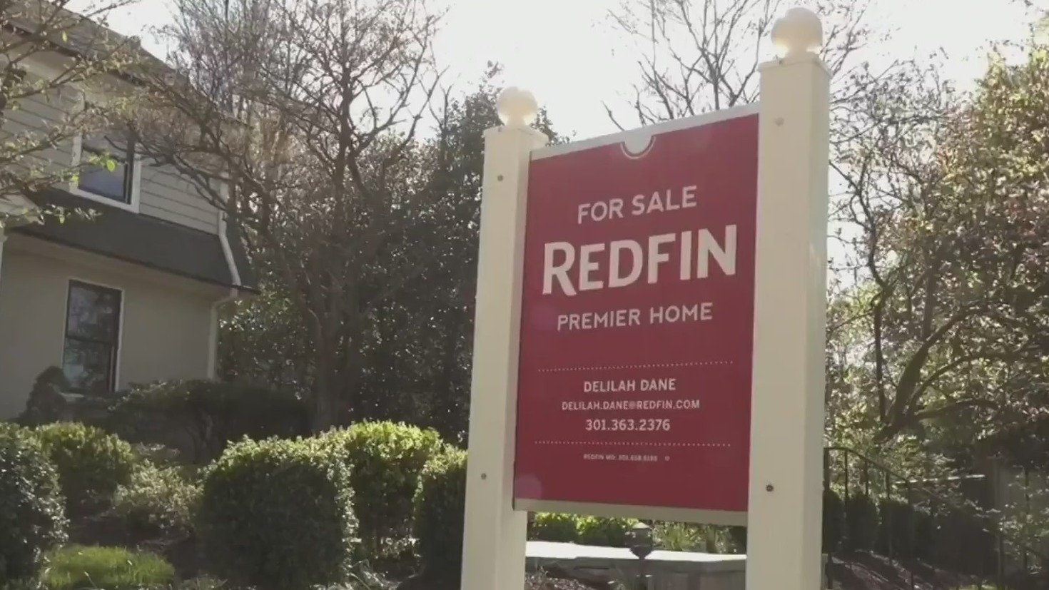 Trump signs executive order to limit investor home buying, boost ...