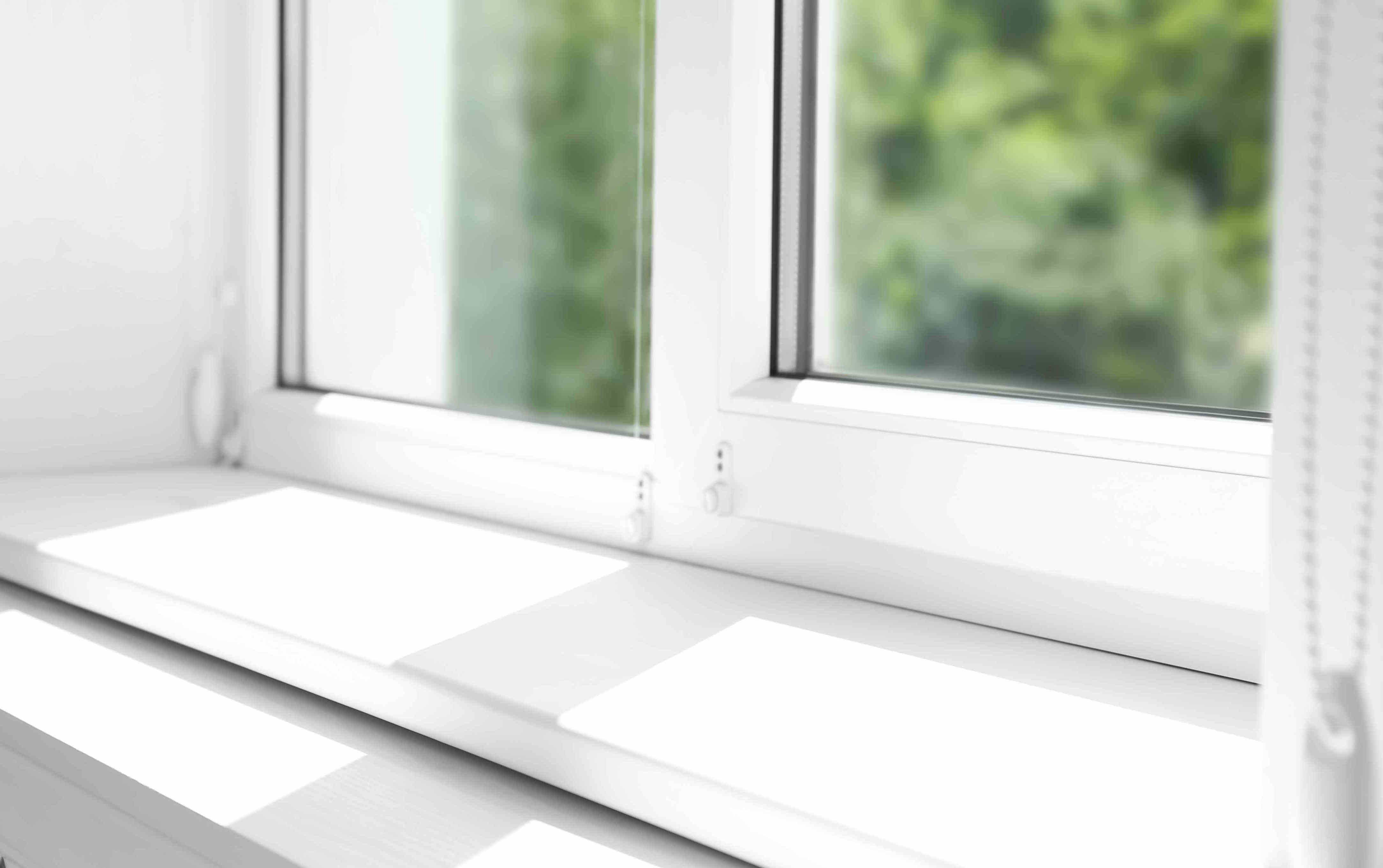 How to keep dust off your windowsill using a common laundry staple