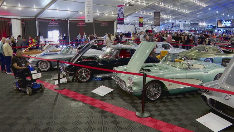 Barrett-Jackson’s 54th annual auto auction revving up in Scottsdale