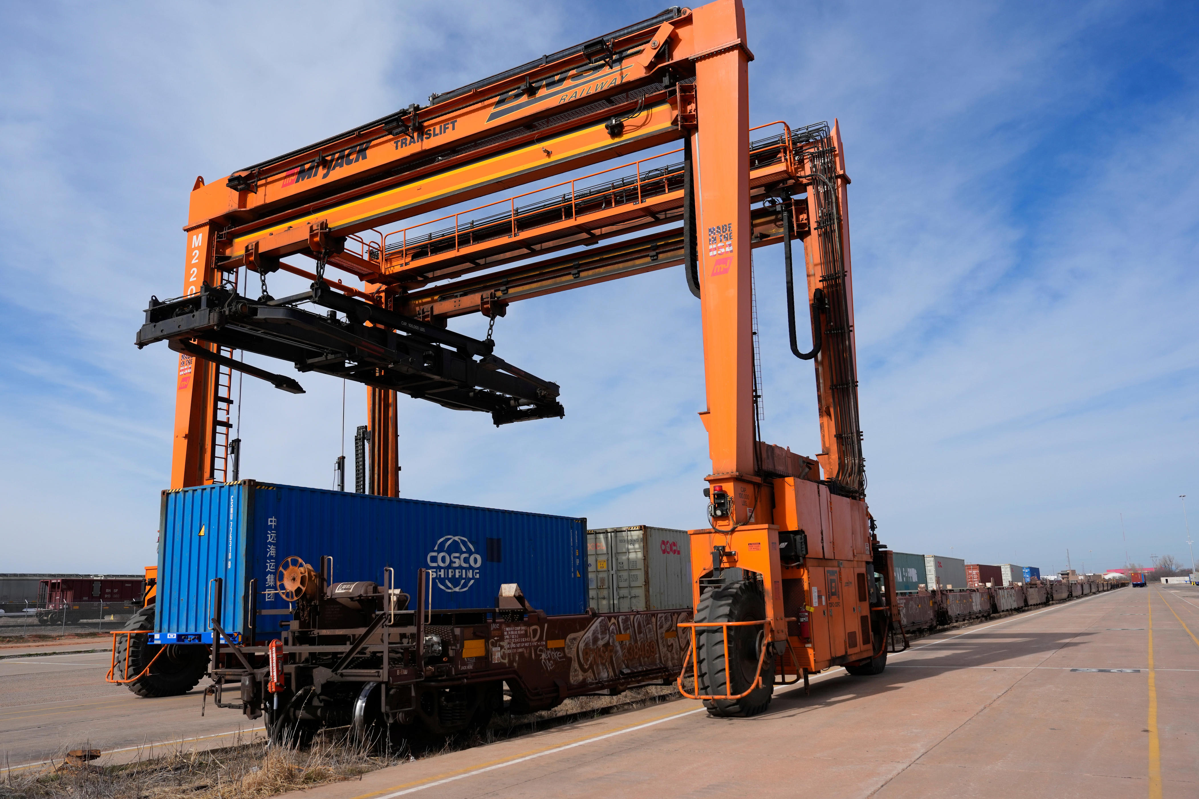 BNSF and Hobby Lobby partner to open intermodal facility in Oklahoma City