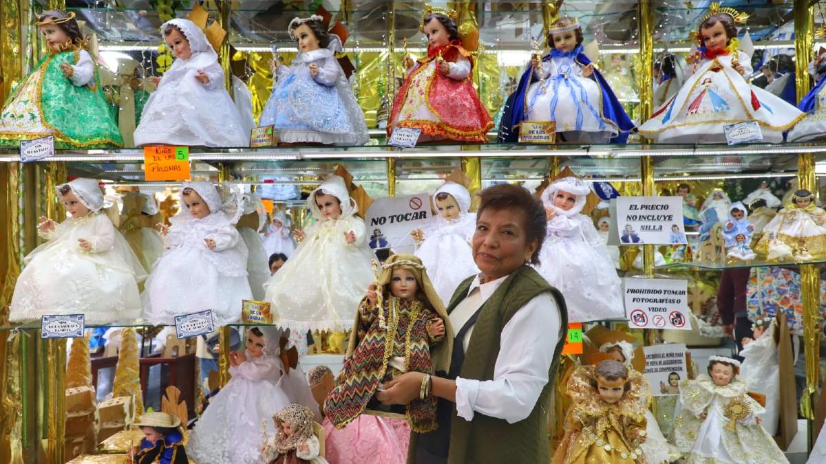 Doña Silvia, la costurera que viste al Niño Dios desde hace 40 años en ...