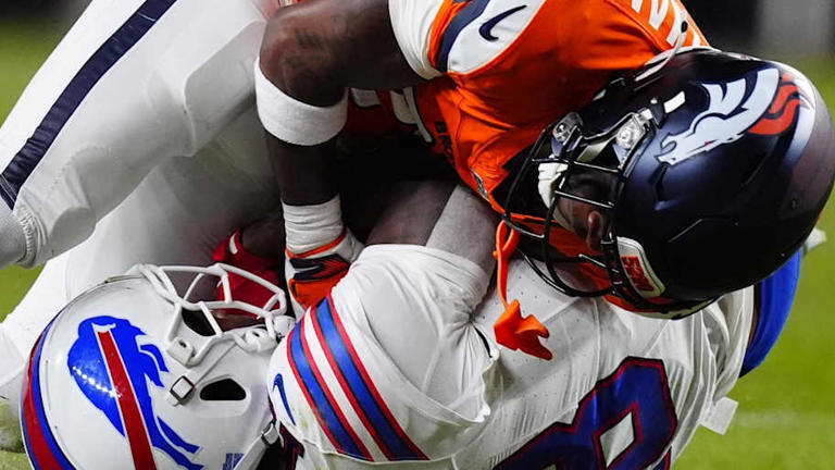 New angle shows questionable Broncos INT likely should've been ruled in ...