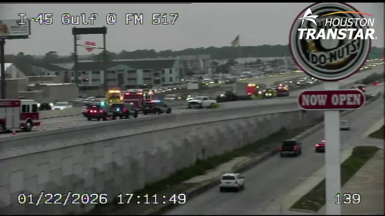 Houston traffic: IH-45 northbound at FM 517 reopens following 5-vehicle ...