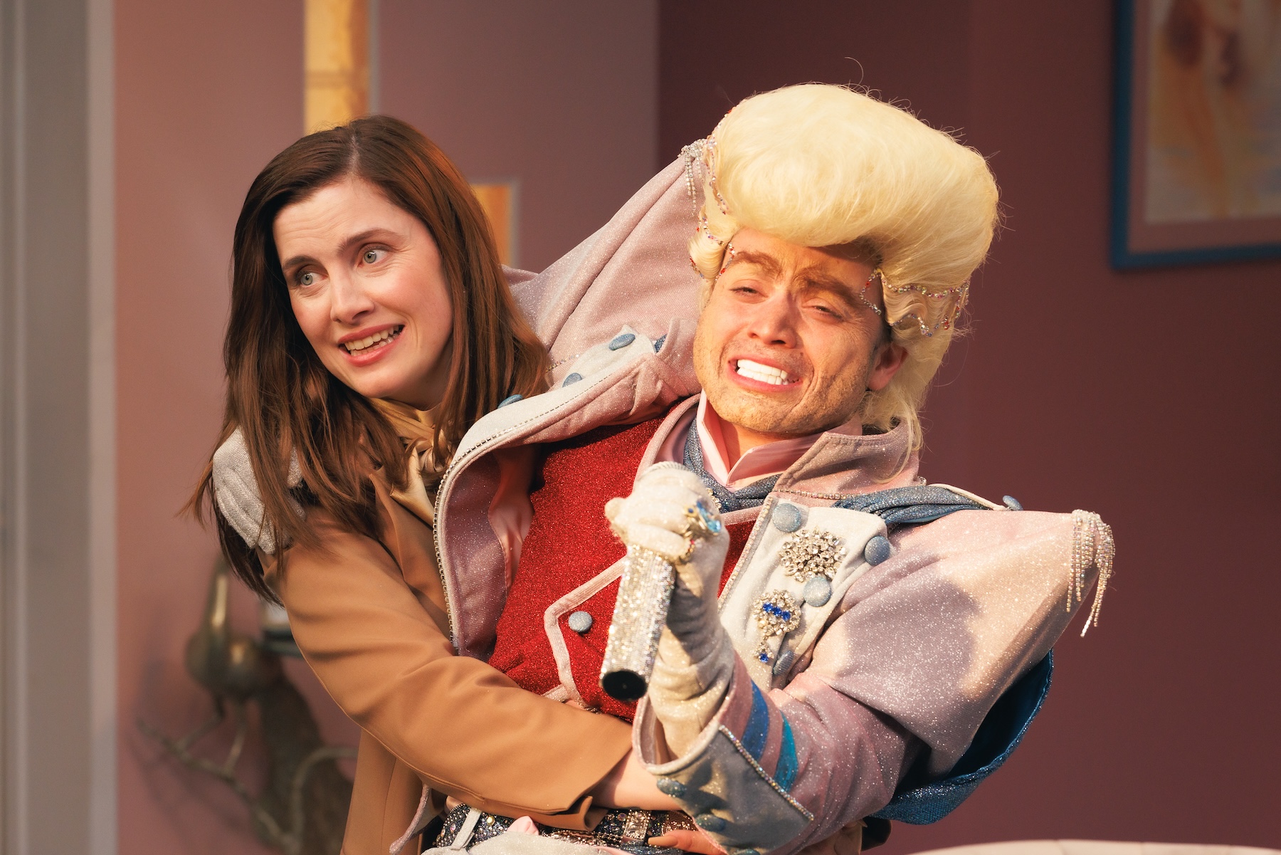 Vic Michaelis talks 'Very Important People's' timely Cher feud, taking ...