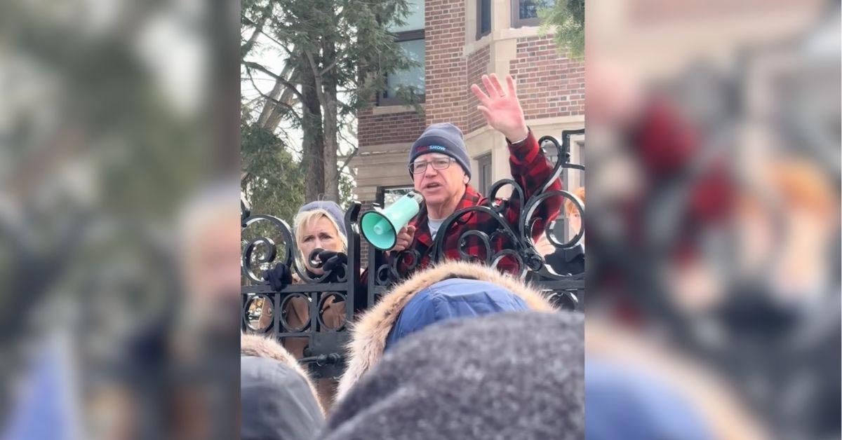 Tim Walz urges 'good trouble' to protesters outside governor's mansion ...