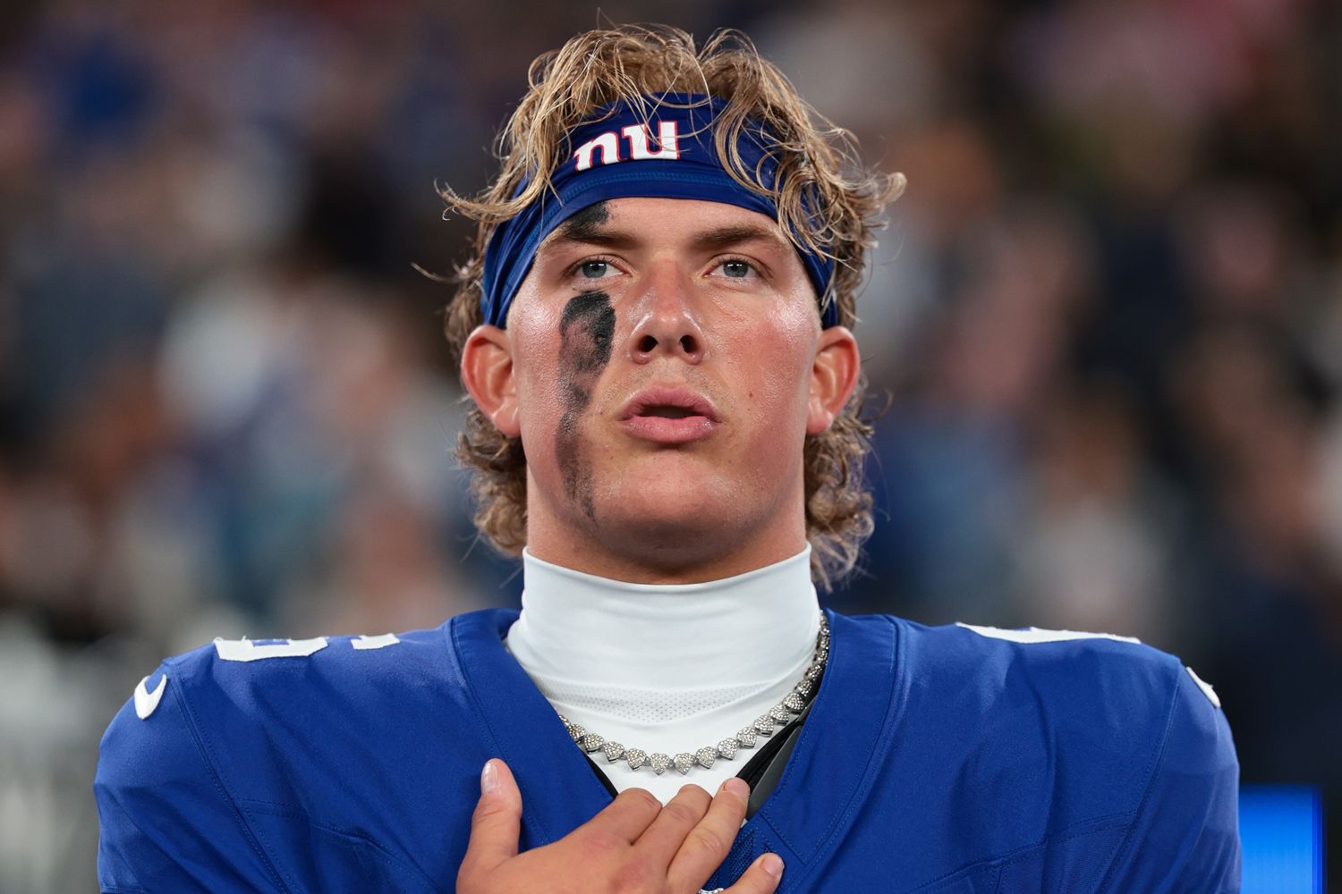 Giants QB Jaxson Dart reveals how he combats helmet breakouts, plus ...