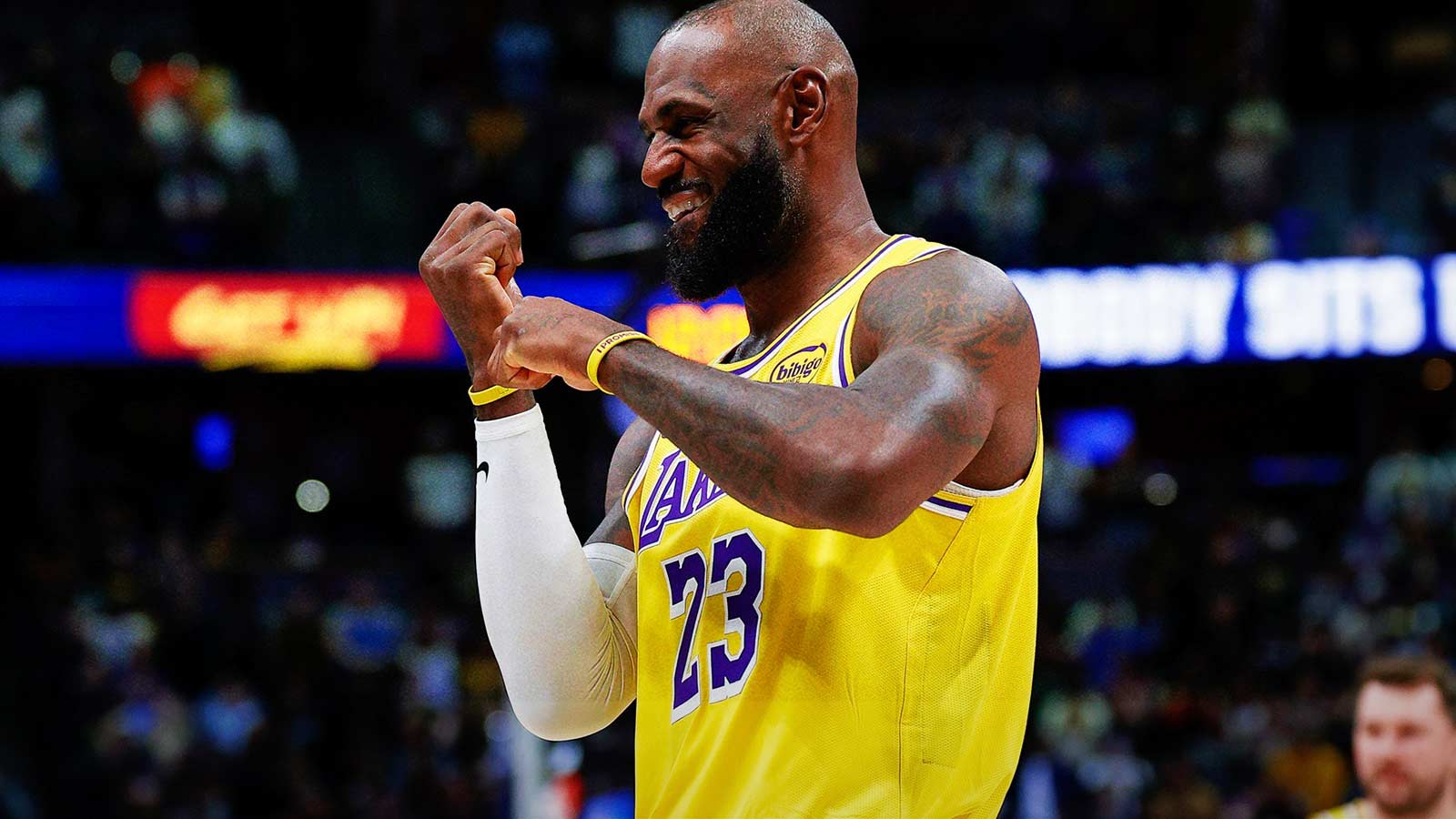Lakers’ LeBron James quit drinking alcohol in hopes of keeping up with ...