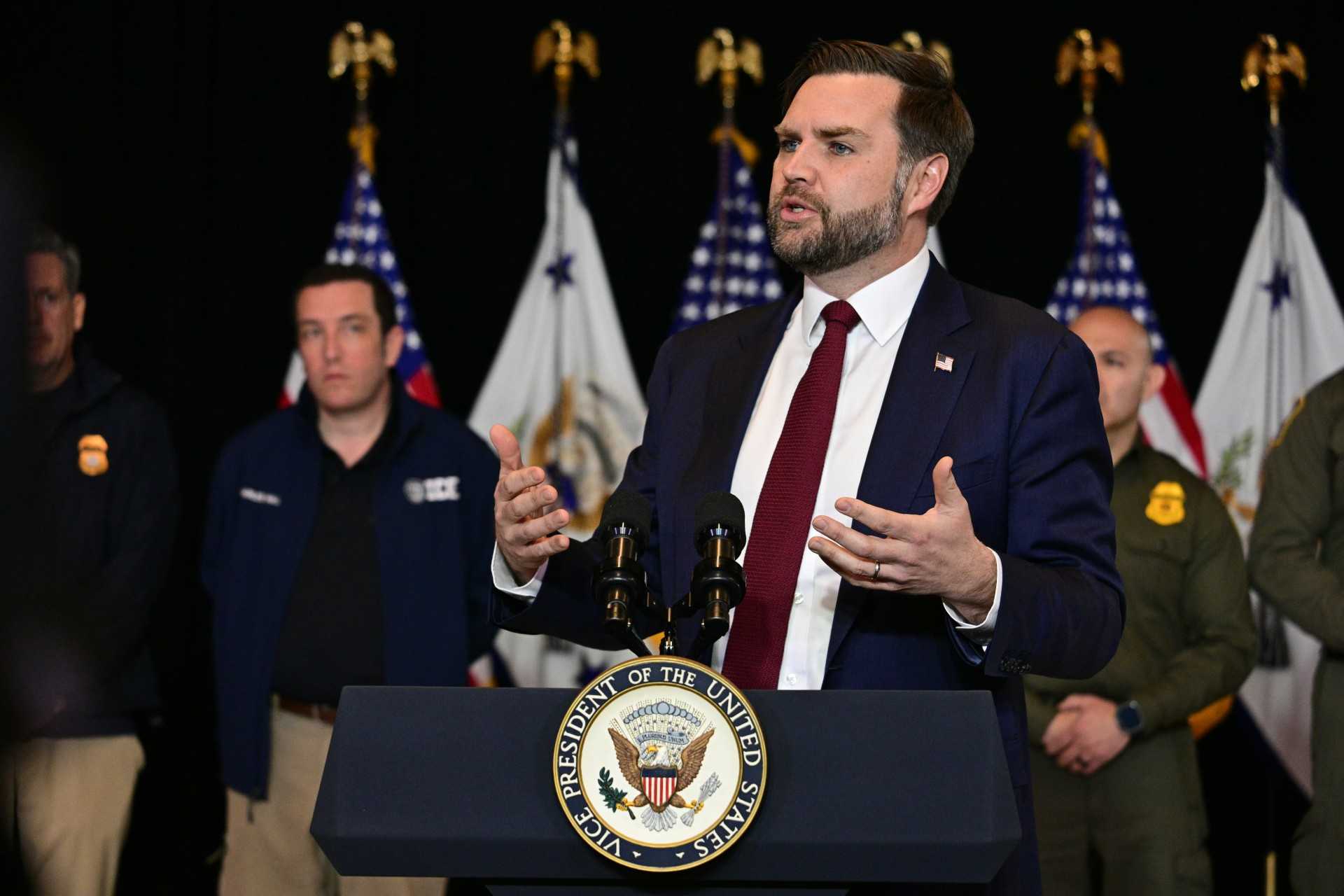 Vance lands in Minneapolis blaming the 'far left' for turmoil over ...