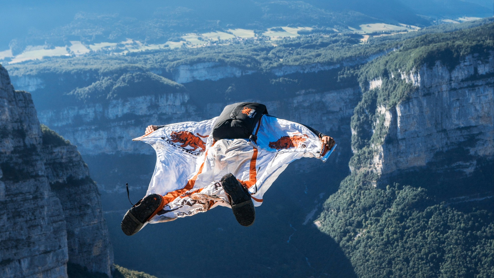 10 dangerous hobbies that harm your health & 10 healthy ones that boost ...