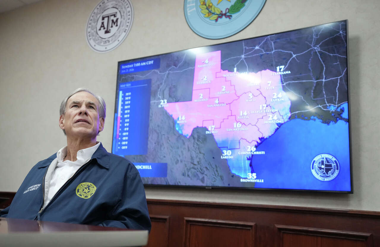 Projected snow and ice totals are changing for Texas. Here's a ...