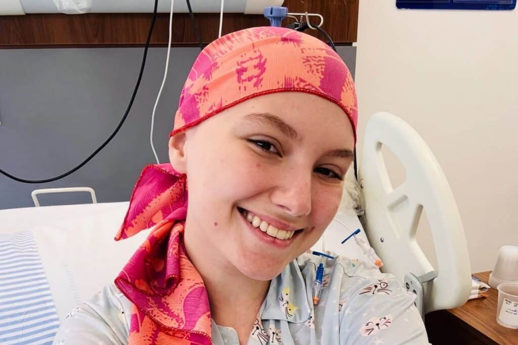 Influencer Isabel Veloso dies at 19 after writing heartbreaking letter ...