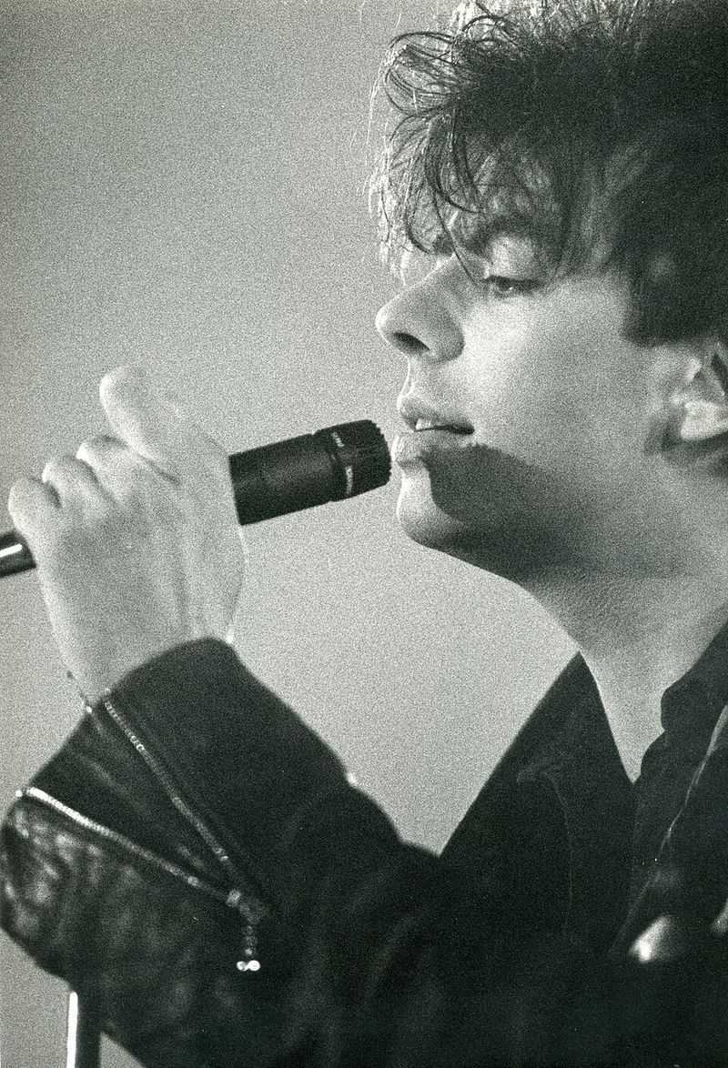 These 16 lead singers deserve way more credit than they get