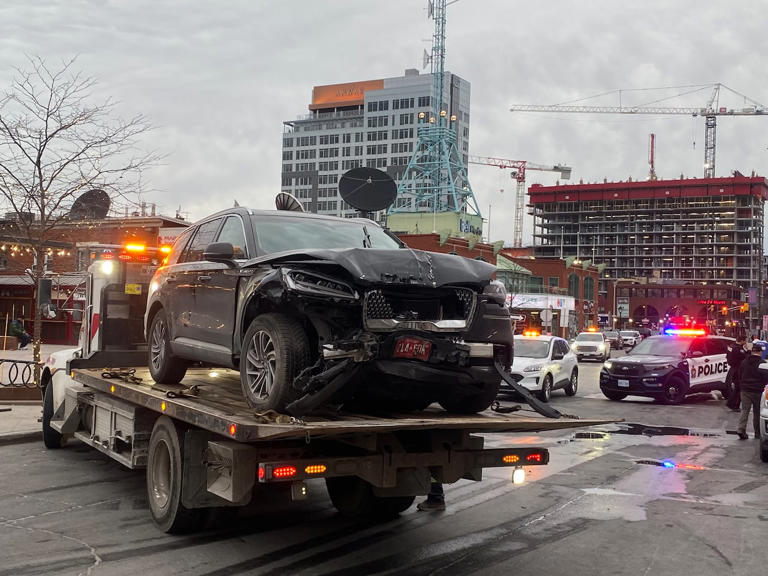 Calgary police charge tow truck company owner with fraud