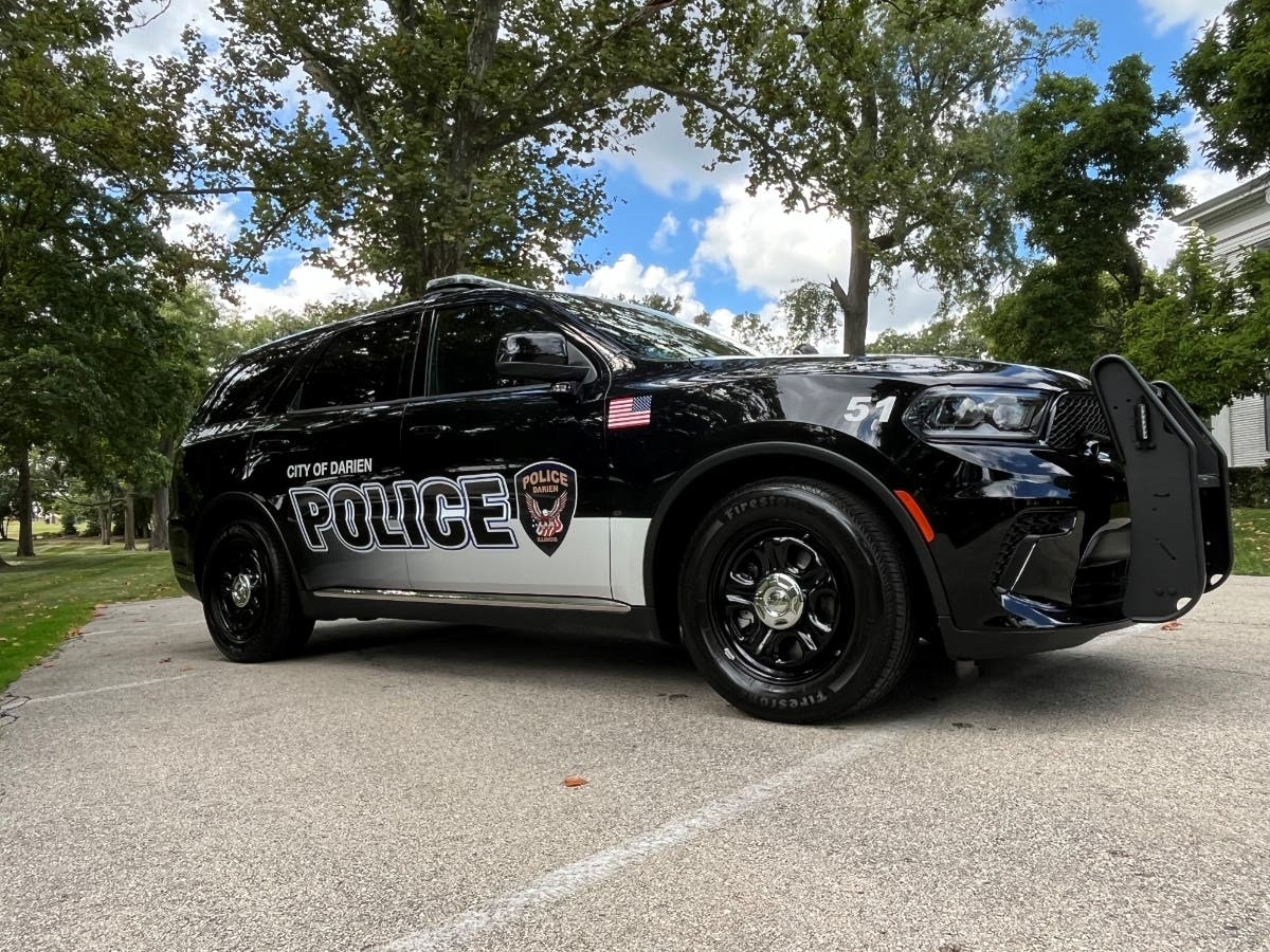 Darien man faces 2 domestic battery counts: Cops