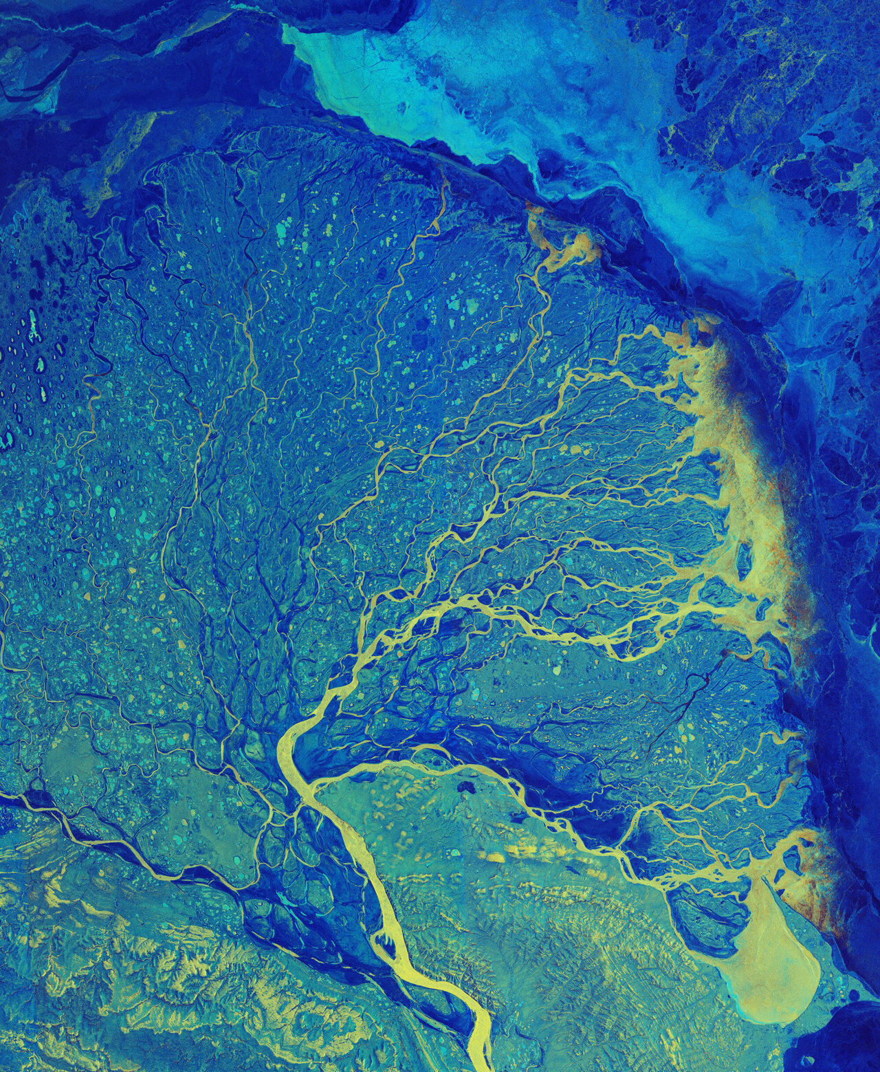 Arctic cloud and ice formation affected by Russian river runoff as ...
