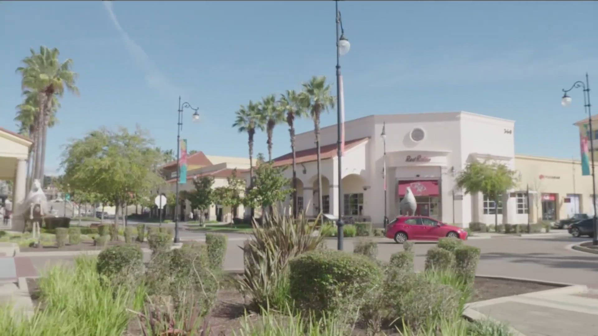 Red Robin closing at Folsom’s Palladio, Journey to the Dumpling set to ...